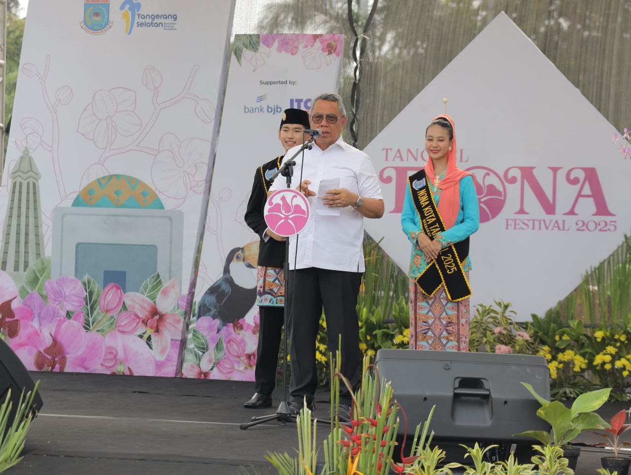 Benyamin Tutup Tangsel Flona Festival 2025, Beri Apresiasi dan ...